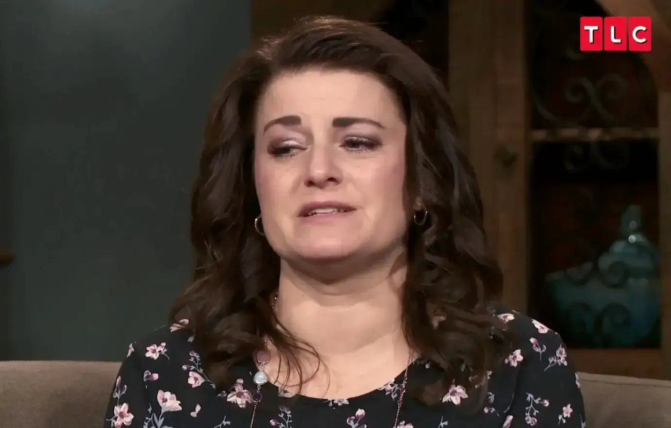 6 Shocking Reasons Why Sobbin’ Robyn Might Not Be the ‘Villain’ She is ...